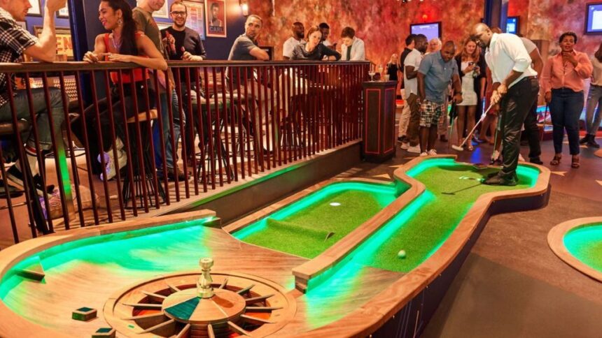 What Is MiniGolf 🏌️‍♂️ Game Rules And How To Play Miniature Golf!